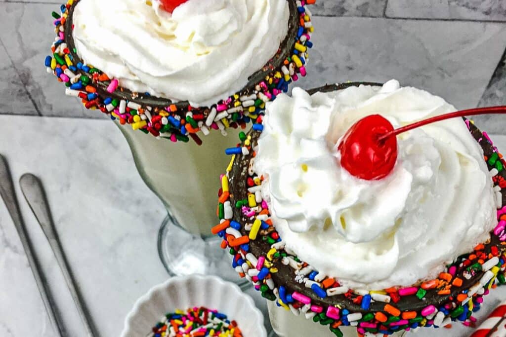 Thick & Creamy Vanilla Milkshakes - wellnesssleuth