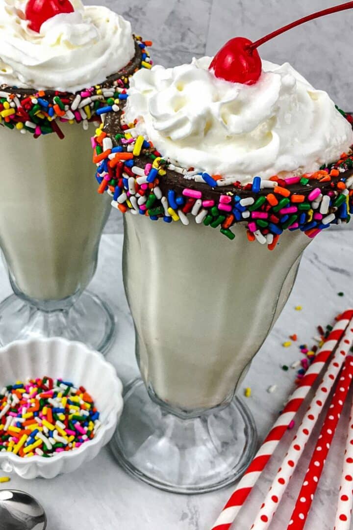 Thick & Creamy Vanilla Milkshakes - wellnesssleuth